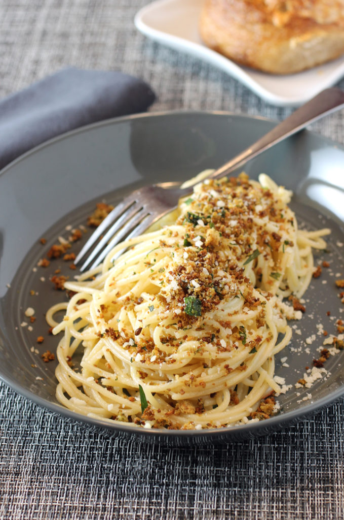 Any Night’s Right for Pasta Aglio E Olio Con Peperoncino | Food Gal